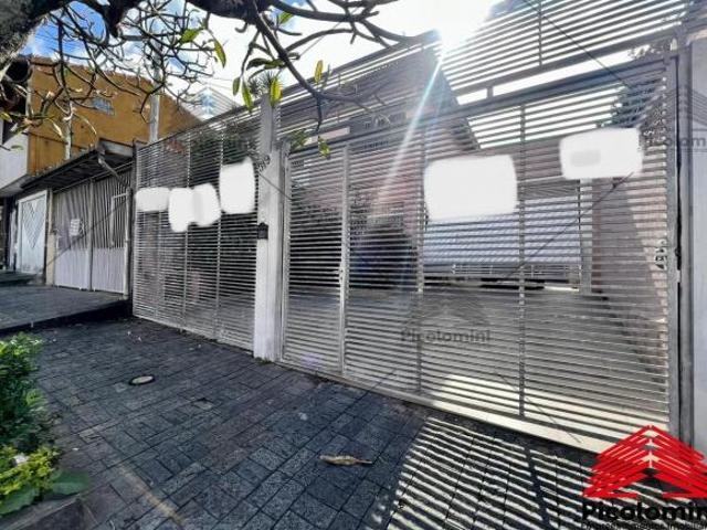 Linda casa à venda em São Paulo SP, Vila Antonieta: 02 quartos, 01 sala, 02 banheiros, 04 vagas de g