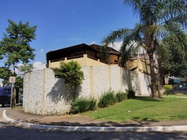 Linda casa à venda em Perus