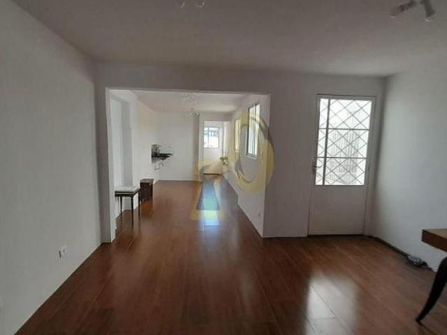 Linda Casa à Venda em Pinheiros, SP