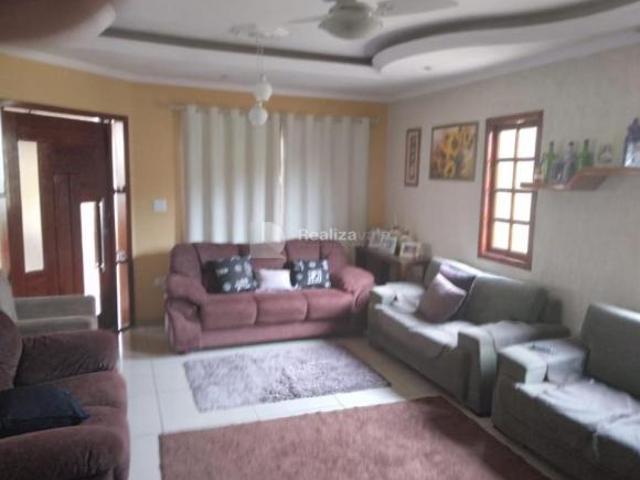 Linda Casa à venda em Taubaté com 2 quartos sendo 1 suíte 370m²