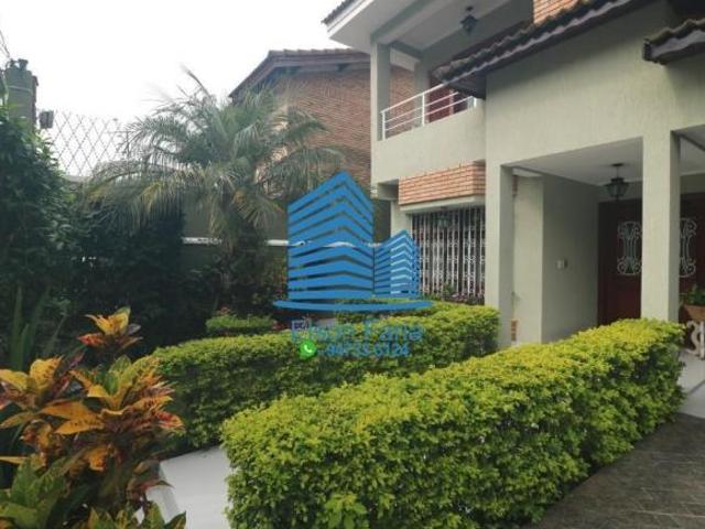 Linda Casa à Venda Excelente Oportunidade 04 suítes City Bussocaba Osasco