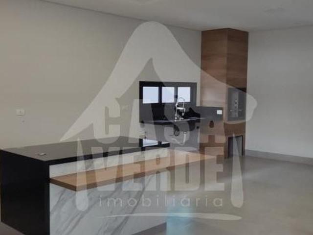 Linda casa à venda no Cond. Residencial Lagos D&apos Icaraí em Salto/SP