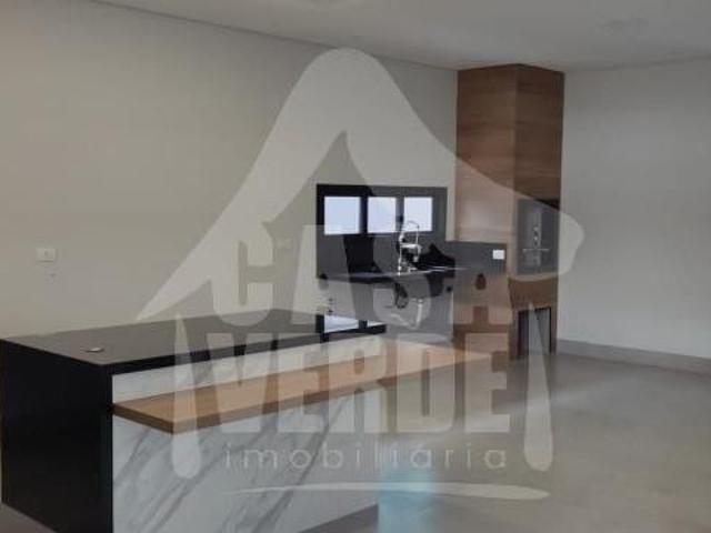 Linda casa à venda no Cond. Residencial Lagos D&apos Icaraí em Salto/SP