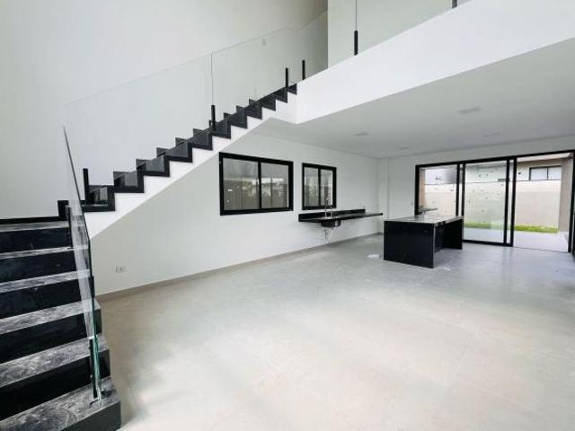 Linda casa á venda no Condomínio Terras de Atibaia !