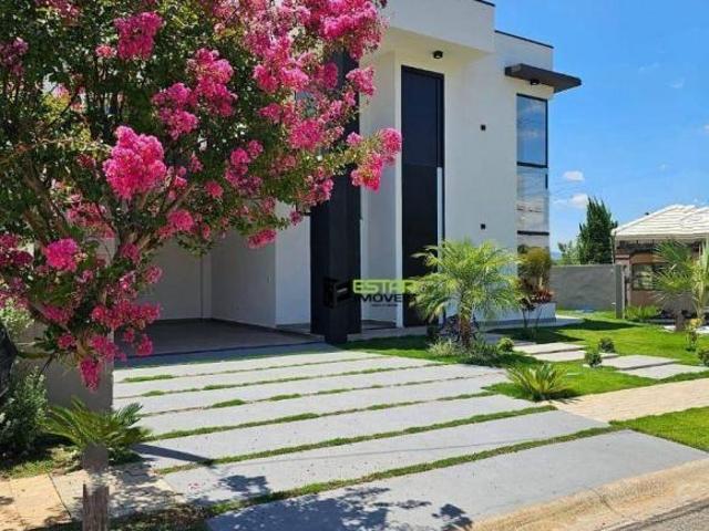 Linda casa a venda no condomínio Altos da Floresta com vista para a Pedra Grande!