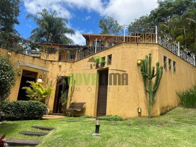 Linda casa a venda no Condomínio Canto das Águas