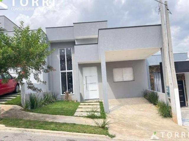 Linda Casa à venda no Condomínio Horto Florestal Villagio em, Sorocaba/SP
