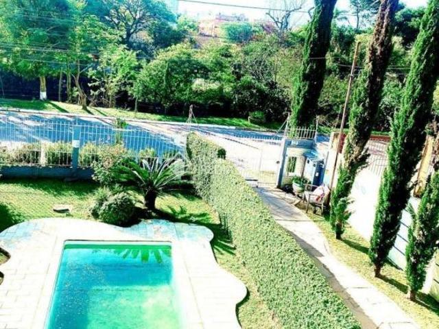 LINDA CASA A VENDA NO CENTRO DE GUAÍBA!