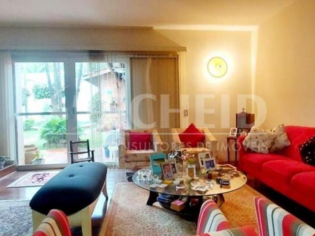 Linda casa à venda no bolsão de Interlagos, com 3 quartos