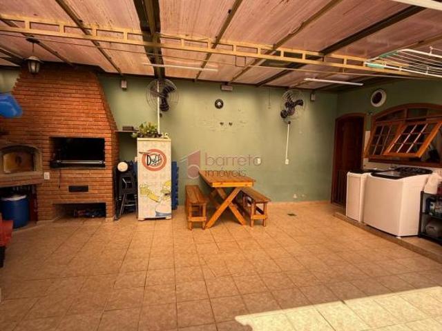 LINDA CASA À VENDA NO BAIRRO AGAPEAMA EM JUNDAÍ/SP