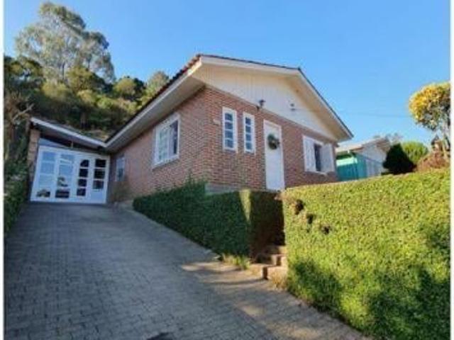 Linda Casa à venda no bairro Bom Jesus em Canela RS