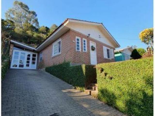 Linda Casa à venda no bairro Bom Jesus em Canela RS
