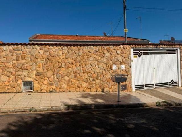 Linda casa à venda no bairro 11 de Agosto – Tatuí/SP
