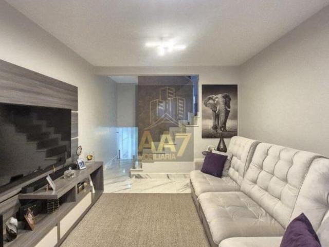 Linda casa a Venda no Jardim Claudia