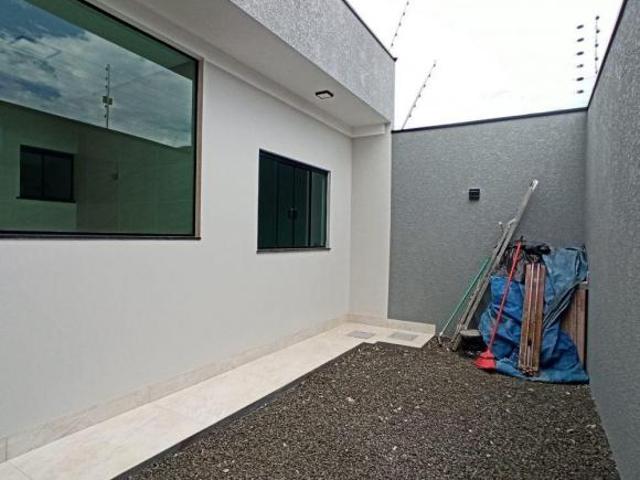 LINDA CASA À VENDA NO JARDIM 3 LAGOAS
