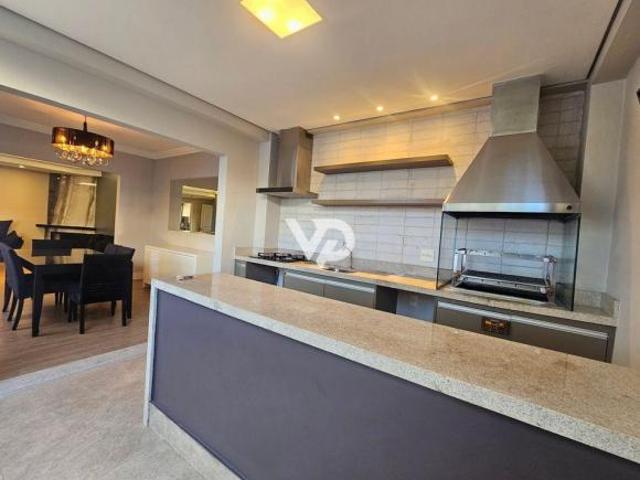 Linda casa à venda no Tamboré 4 – Reformada, moderna e pronta para morar!