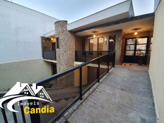 LINDA CASA A VENDA NA PENHA 8 VAGAS DE GARAGEM
