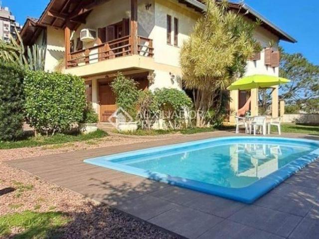 Linda casa a venda na Vila Nova