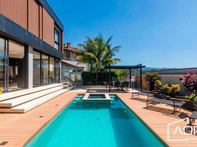 Linda casa Alphaville 11