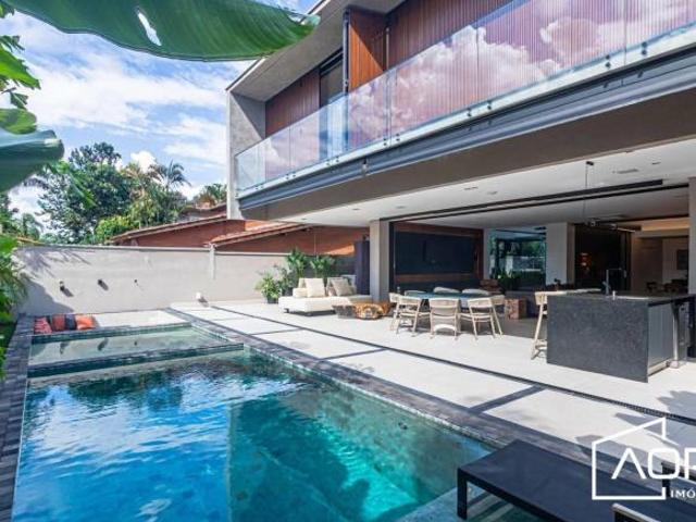 Linda Casa Alphaville 1