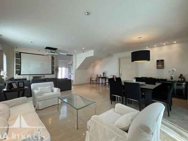 LINDA CASA ALPHAVILLE, 4 SUÍTES, ÓTIMA LOCALIZAÇÃO, LAZER CLUBE!