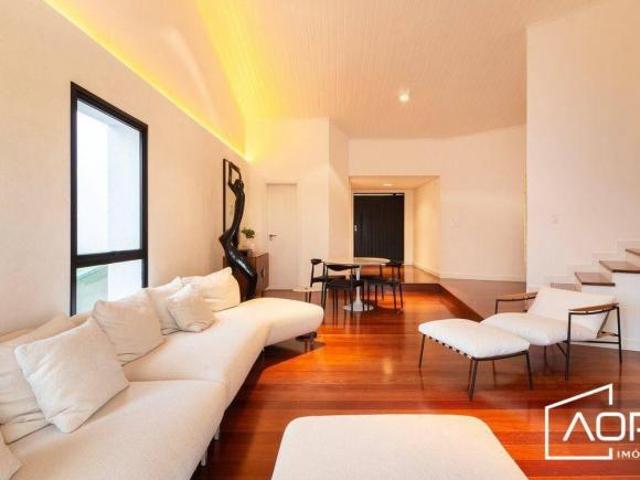Linda casa Alphaville 6