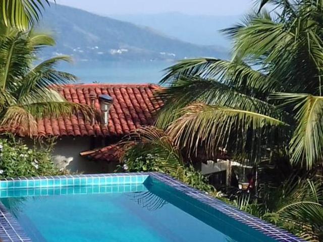 Linda Casa Alto Padrão em Ilha Bela Vista para o Mar