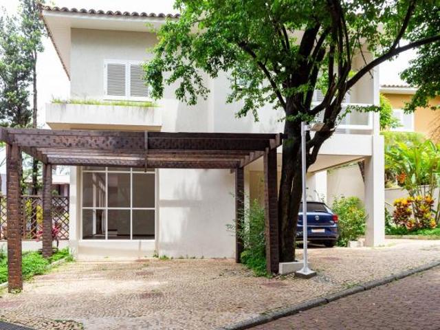 Linda Casa alto padrão p/venda c/465m2 e 04 suites Retiro Morumbi