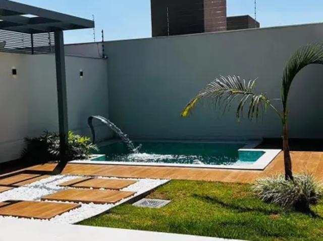 Linda casa Alto Padrão