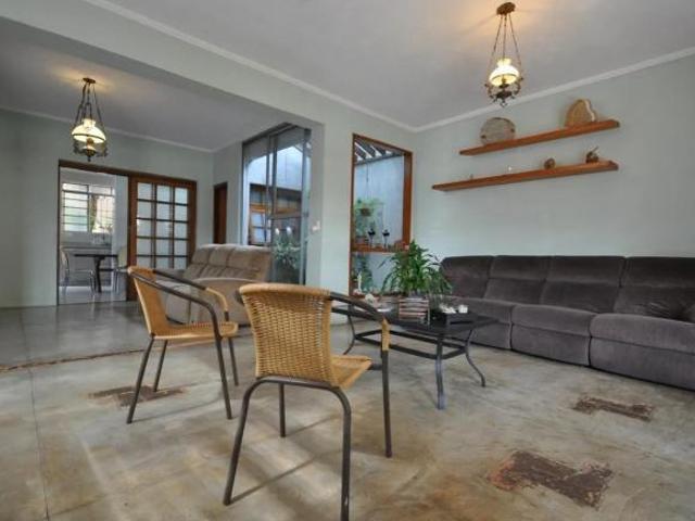 Linda Casa assobradada na Vila Mazzei. Oportunidade única com ótimo preço. Motivo viagem