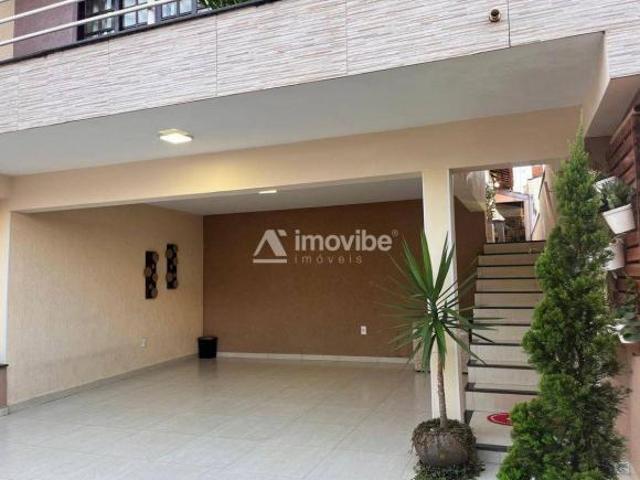 Linda casa assobradada no Parque das Nações