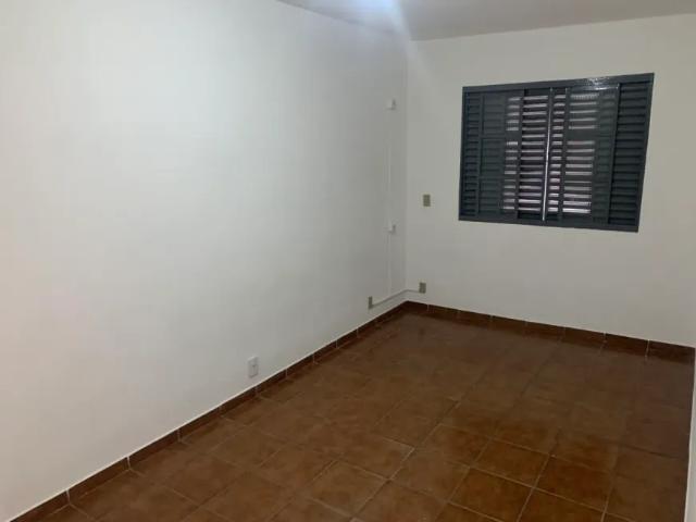 Linda casa assobradada no residencial Butantã 3 dorms 2 vagas