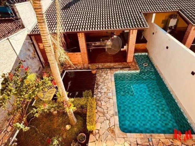 LINDA CASA ASSOBRADADA A VENDA RECANTO VERDE COTIA