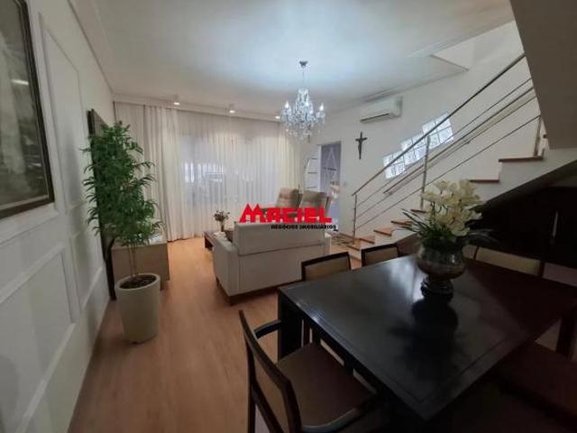 Linda casa assobradada Jd Oriente 3 quartos / 1 suíte / edícula