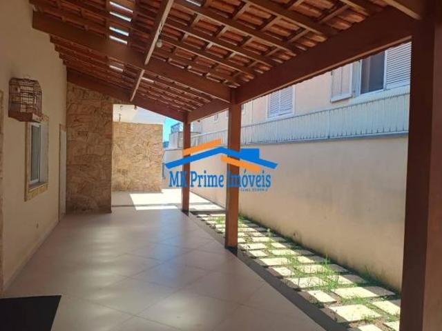 Linda Casa Assobradada 3 Quartos 1 Suíte 4 Vagas 500m² Quitaúna