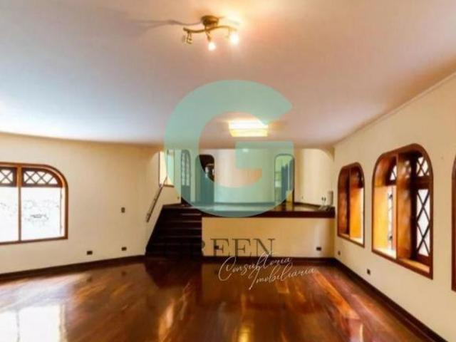 Linda casa bem Localizada no Jardim Marajoara SP