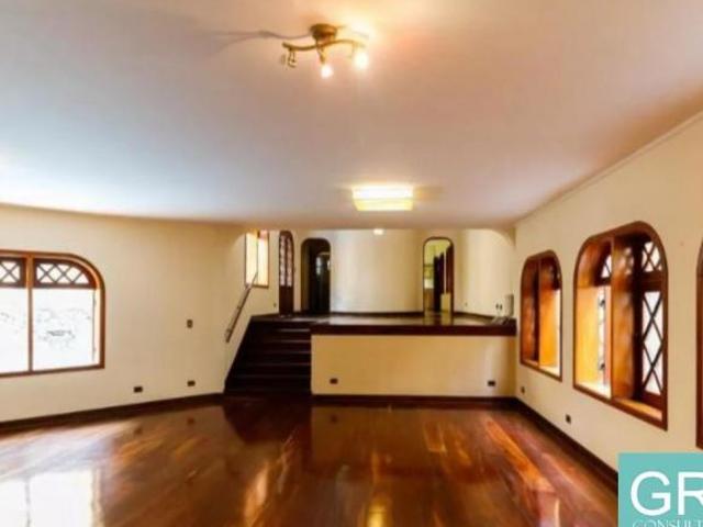 Linda casa bem Localizada no Jardim Marajoara SP