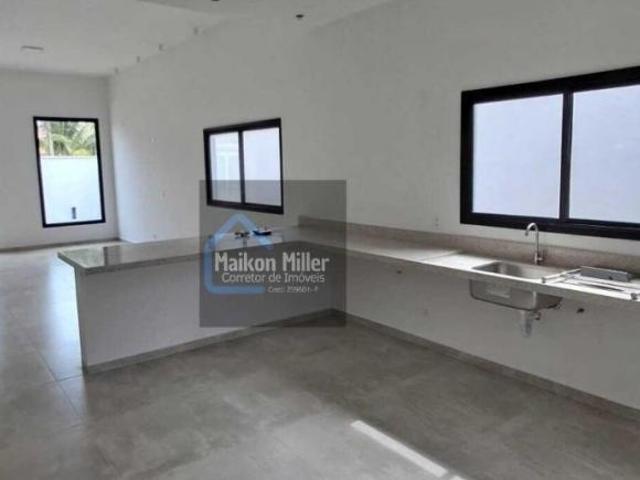 Linda casa bem localizada