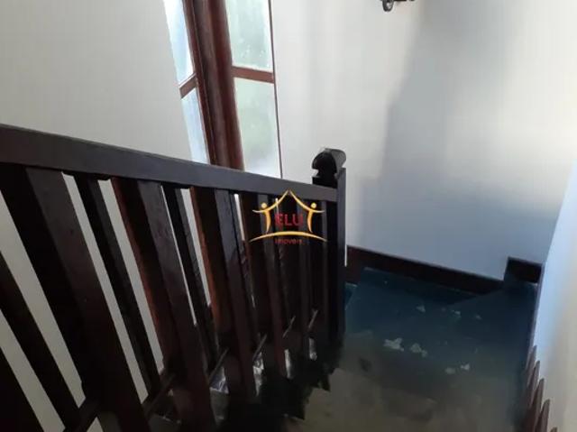 Linda Casa c/ 3 quartos sendo 1 suite