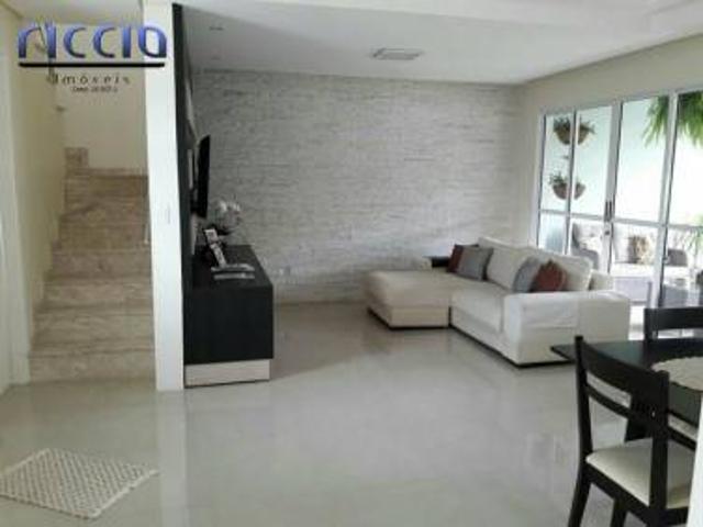 Linda Casa Casa cond. home&club Vila Branca