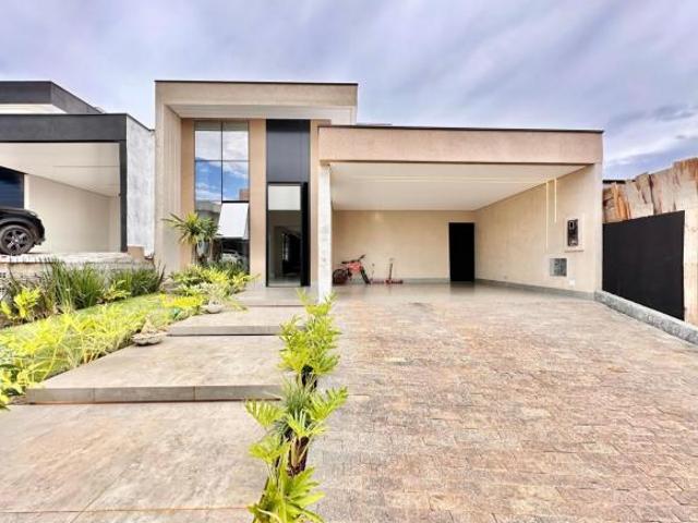 Linda casa com 440m² e suítes em Arniqueiras