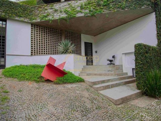 Linda Casa Com 4 Dormitórios No Jardim Guedala. Alto Padrão e super Bem Localizada
