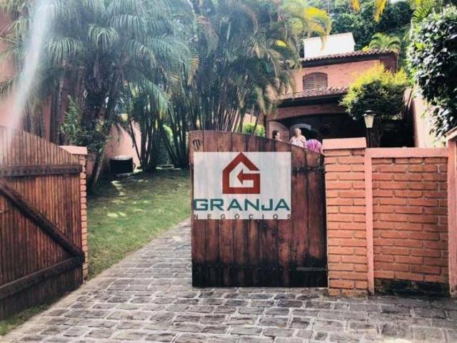 Linda Casa com 4 dorms/3 suítes, repleta de armários à venda, 360 m² por R$ 850.000 Jardim Bolívia