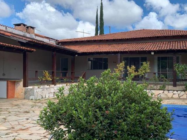 Linda Casa com 4 quartos Lazer e Habite se