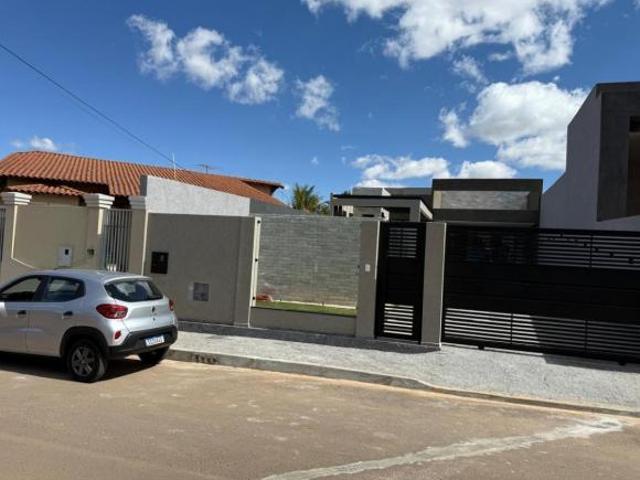 LINDA CASA COM 4 QUARTOS NA VICENTE PIRES RUA 10