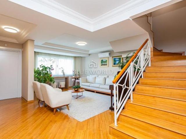 LINDA CASA COM 4 SUÍTES NO AHÚ