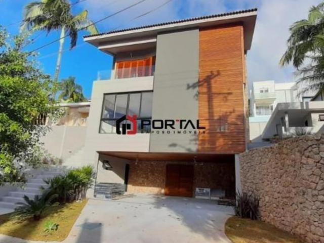 Linda casa com 4 suítes no condomínio São Paulo II