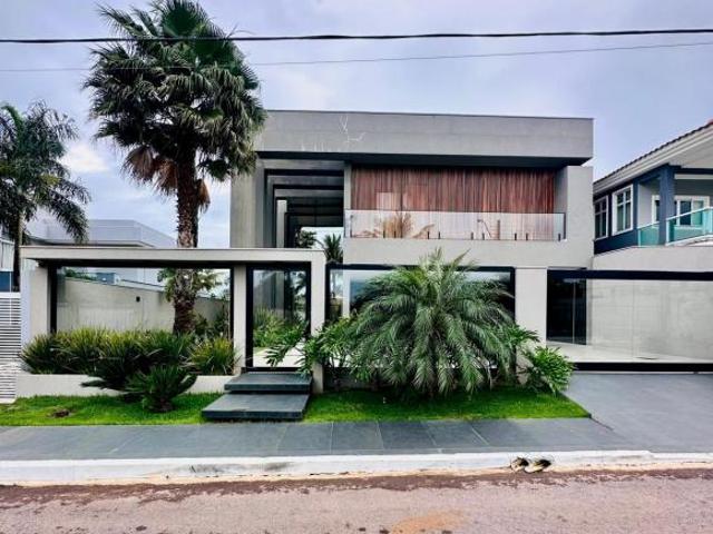 Linda casa com 1050m² e 4 quartos na rua 05 em Vicente Pires