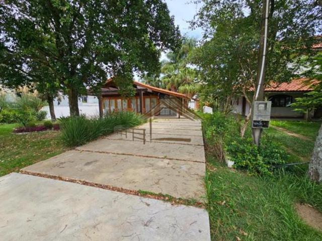 Linda casa com 1.350 m² de terreno no Ninho Verde 1, totalmente mobiliada