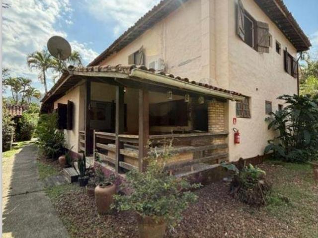 Linda casa com 2 quartos Condominio fechado Boicucanga